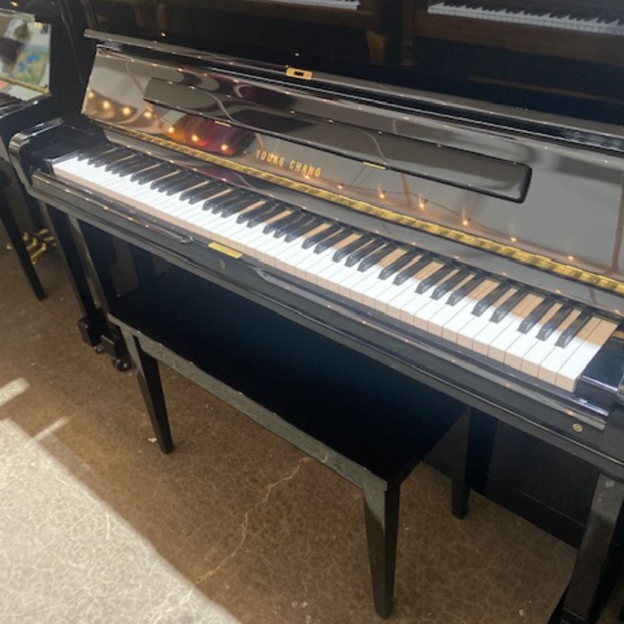 Young Chang U-121 1989 Ebony Polish Studio | Farley's House of Pianos ...